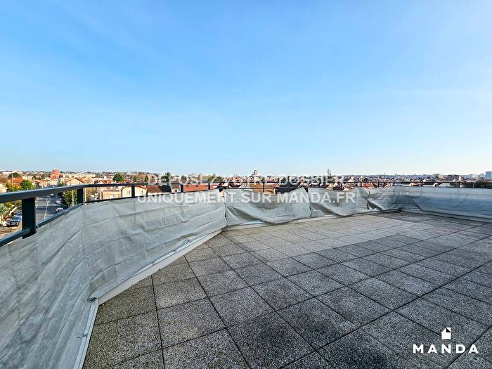 Appartement à louer - Le Saule Blanc, Bondy - 4 pièces - 3 chambres