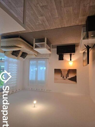 Appartement à louer - Croix Rouge-Haut de Murigny, Reims - 1 pièce - 3 chambres