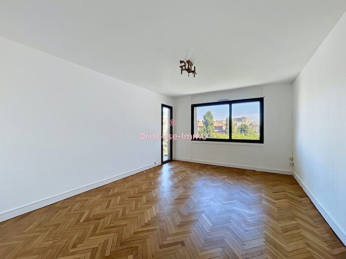 Appartement 5 pièces à louer à Marseille 8ème, Saint-Giniez