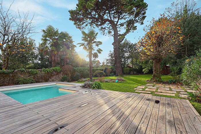 Nantes, Saint-Clément, Jardin des plantes, Caserne Lamoricière - Maison 8 pièces à vendre