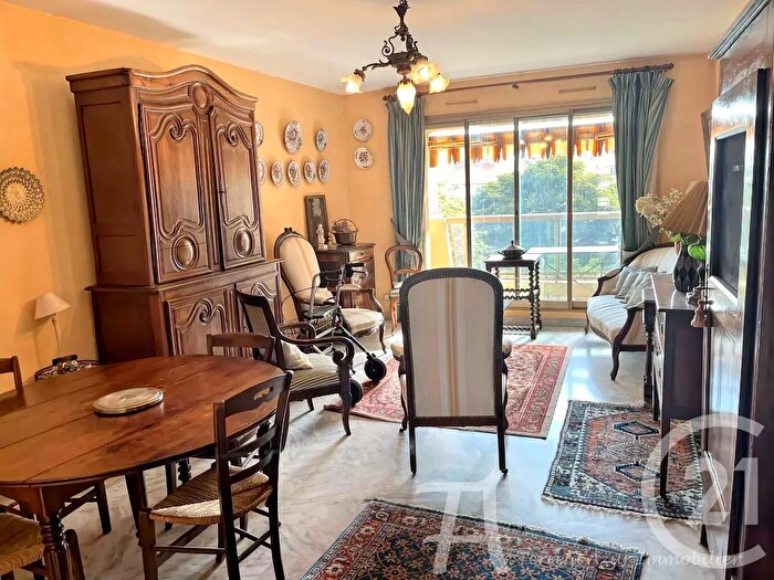 Appartement à vendre - Menton, Hôtel de Ville, Vieille Ville, Musée, Madone, Carnolès - 3 pièces - 2 chambres
