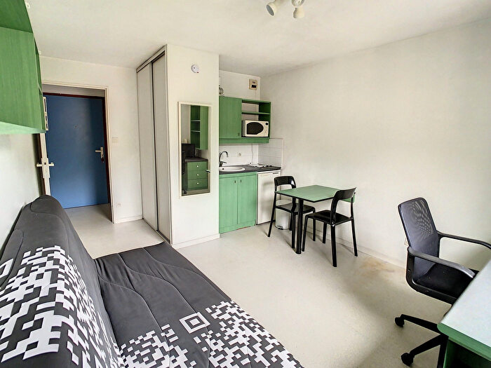 Appartement à louer - Chambéry, Laurier - 1 pièce