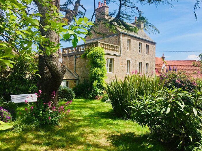 Maison à vendre - Fermanville - 6 pièces - 4 chambres