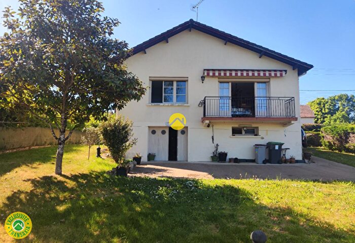 Jouet-sur-l'Aubois : Maison 4 pièces à vendre
