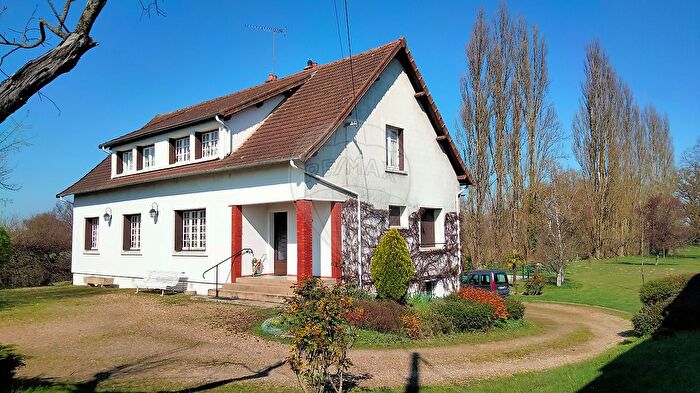 Maison 9 pièces à vendre - Dompierre-sur-Besbre