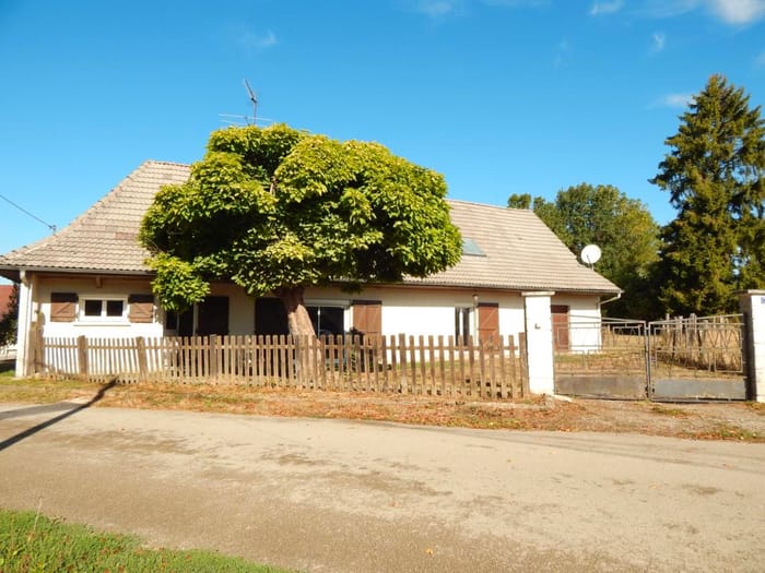 Maison 6 pièces à Bletterans, à vendre