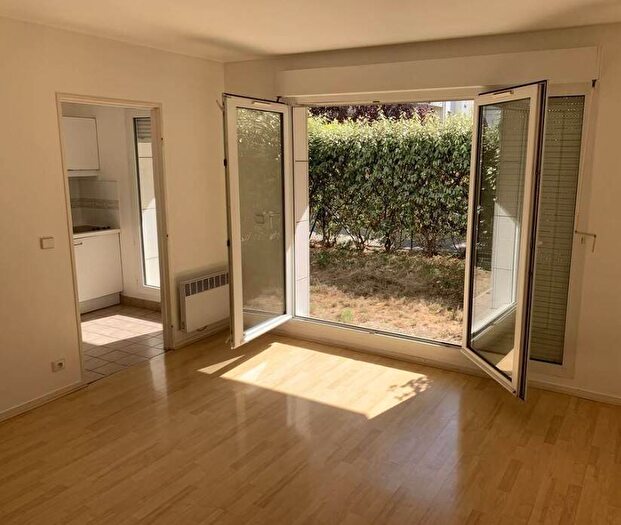 Appartement à louer - République, Puteaux - 1 pièce