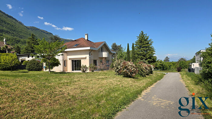 Maison à vendre - La Terrasse - 7 pièces - 5 chambres