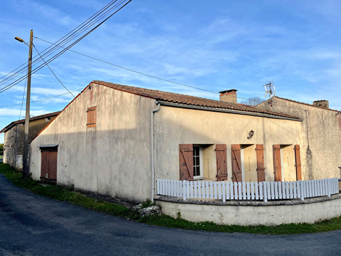 Maison à vendre - Saint-Savinien - 3 pièces - 2 chambres