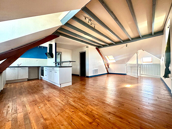 Appartement 2 pièces à louer à Brive-la-Gaillarde, Centre-ville, Pont Cardinal, Champanatier