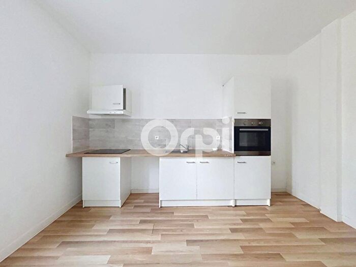 Appartement à louer - Allassac - 3 pièces - 2 chambres