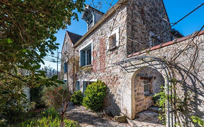 Maison à vendre - Samois-sur-Seine - 7 pièces - 5 chambres