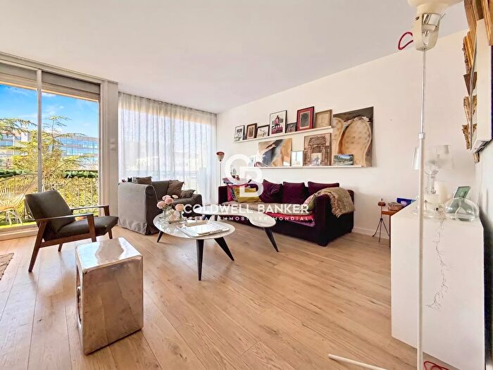 Appartement 4 pièces à vendre - Suresnes, Carnot, Gambetta