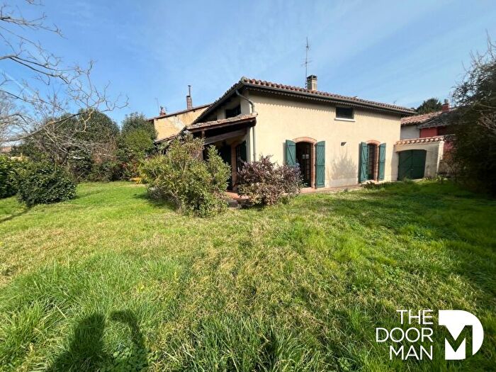 Maison à vendre - Beaumont-de-Lomagne - 8 pièces - 4 chambres