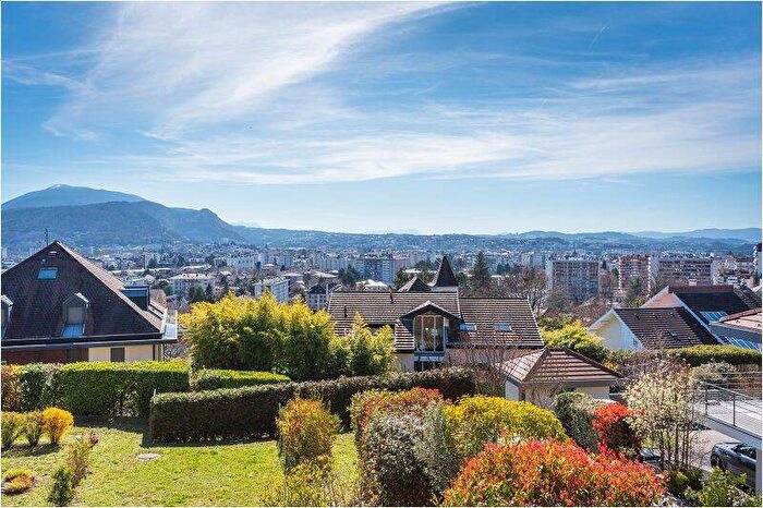 Appartement à louer - Clarines, Annecy - 4 pièces - 3 chambres