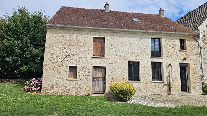 Saint-Cyr-sur-Morin : Maison 5 pièces à vendre