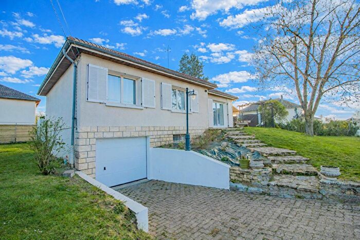 Maison à vendre - Lavault-Sainte-Anne - 5 pièces - 4 chambres