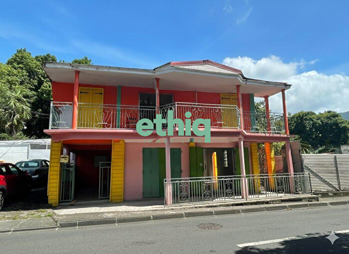 Maison à vendre - Bouillante - 4 pièces - 2 chambres