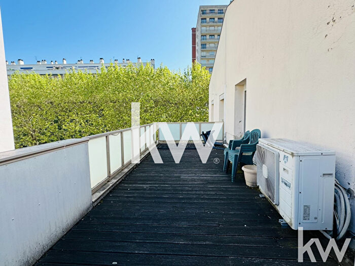 Appartement à vendre - Saint-Étienne, La Métare, Le Portail Rouge, Fauriel, Villeboeuf - 5 pièces - 4 chambres