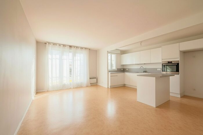 Appartement à vendre - Noisy-le-Grand, Centre-ville - 3 pièces - 2 chambres