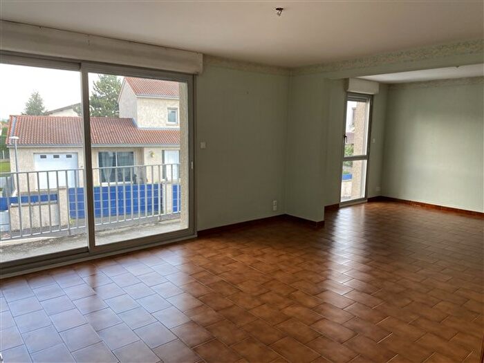 Sainte-Sigolène : Appartement 3 pièces à louer