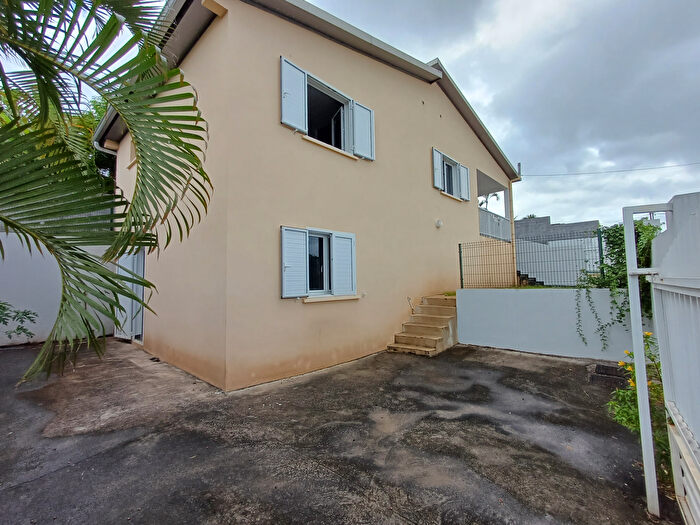 Maison à louer - Saint-Paul, Bois de Nèfles - 4 pièces - 3 chambres
