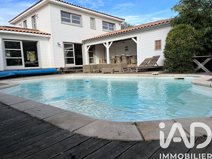 Maison à vendre - Villeneuve-de-la-Raho - 6 pièces - 4 chambres