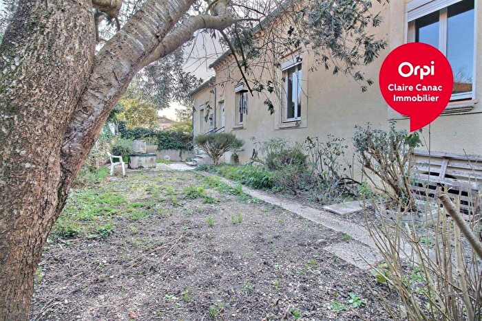 Maison à louer - Saint-Paul-Cap-de-Joux - 6 pièces - 4 chambres