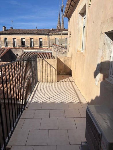 Appartement 4 pièces à Arènes, Nîmes, à louer