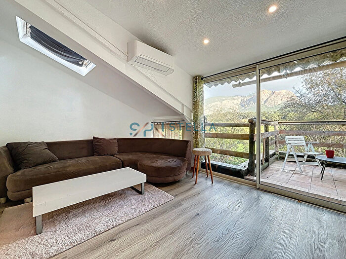 Appartement à louer - Alata - 2 pièces - 1 chambre