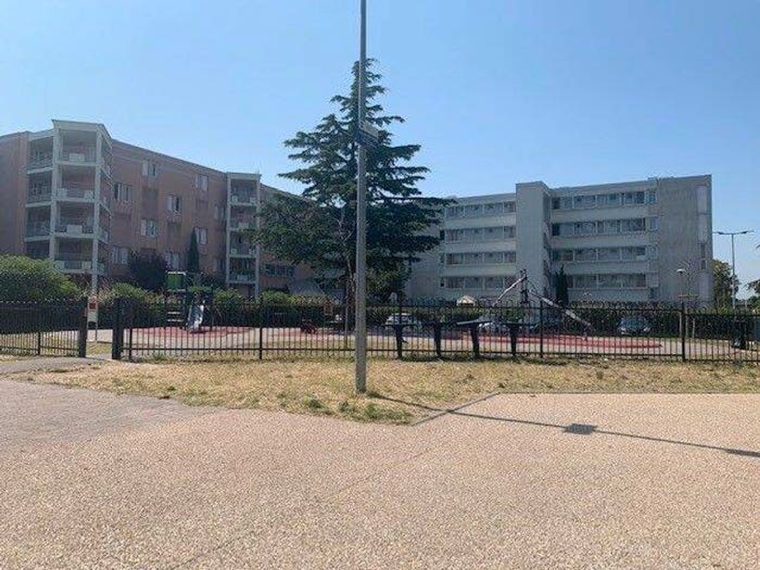 Zone Rurale Nord, Bagnols-sur-Cèze - Appartement 4 pièces à louer