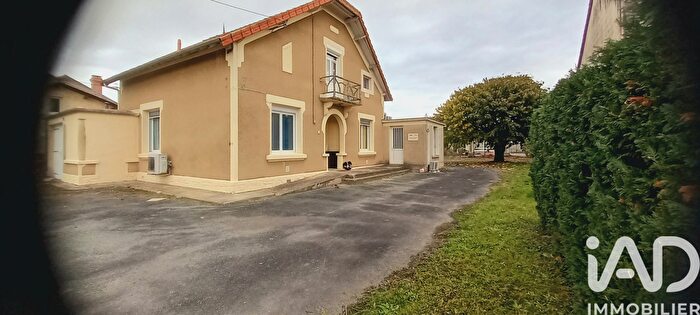 Maison à vendre - Montpon-Ménestérol - 9 pièces - 4 chambres