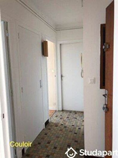 Appartement à louer - Croix Rouge-Portail-Rouge Sémard, Saint-Martin-dHères - 2 pièces - 1 chambre