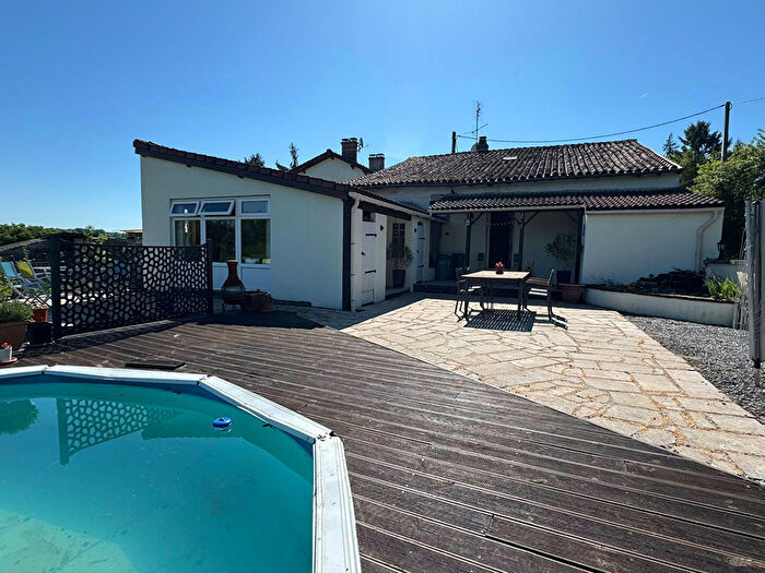 Maison à vendre - Bussière-Poitevine - 6 pièces - 3 chambres