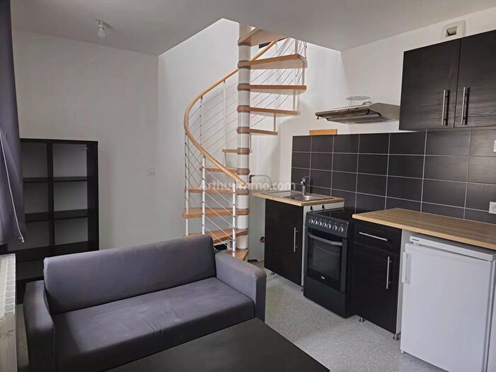 Appartement à louer - Guingamp - 2 pièces - 1 chambre