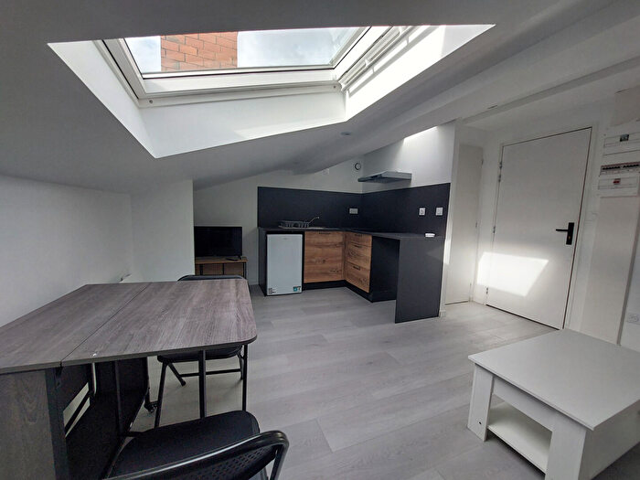 Appartement à louer - Saint-Jean-dAngély - 1 pièce