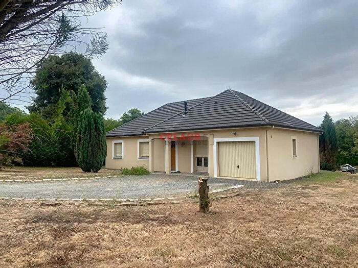 Maison à vendre - Uzerche - 5 pièces - 3 chambres