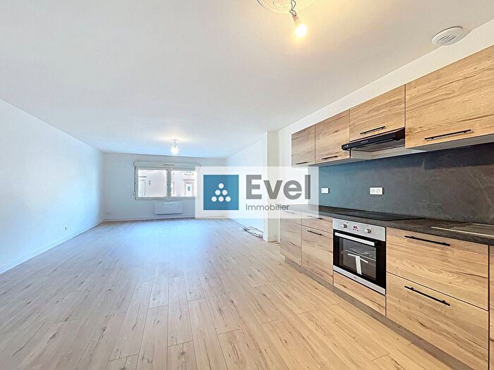 Appartement à louer - Grostenquin - 4 pièces - 3 chambres