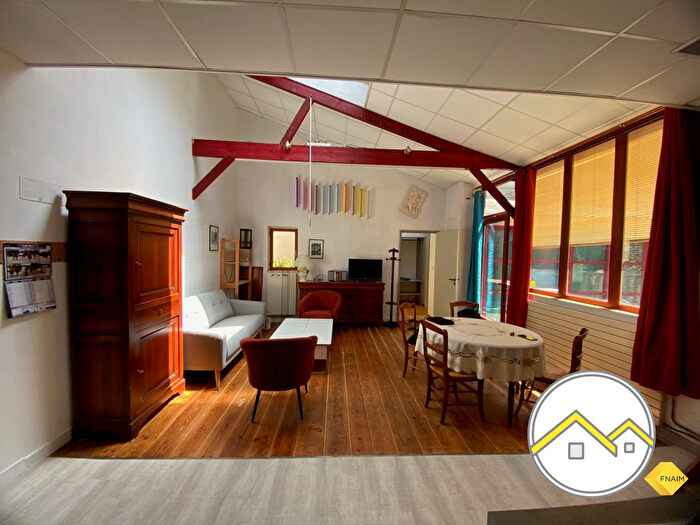 Appartement à louer - Châteaubriant, Centre-ville, Gare - 4 pièces - 3 chambres