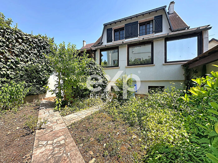 Maison 6 pièces à Saint-Denis, Floréal, Saussaie, Courtille, à vendre