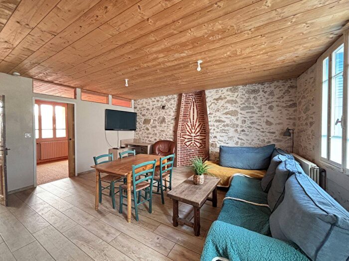 Maison 2 pièces à louer à Beaulieu-sous-la-Roche