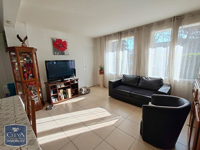 Appartement à vendre - Aubervilliers, Centre-ville, Victor Hugo - 4 pièces - 3 chambres