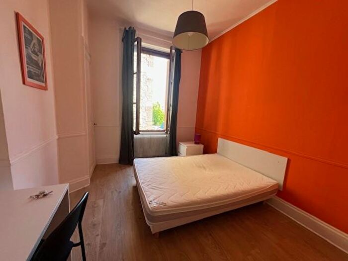Appartement à louer - Saint-Étienne, Montaud - 1 pièce - 1 chambre