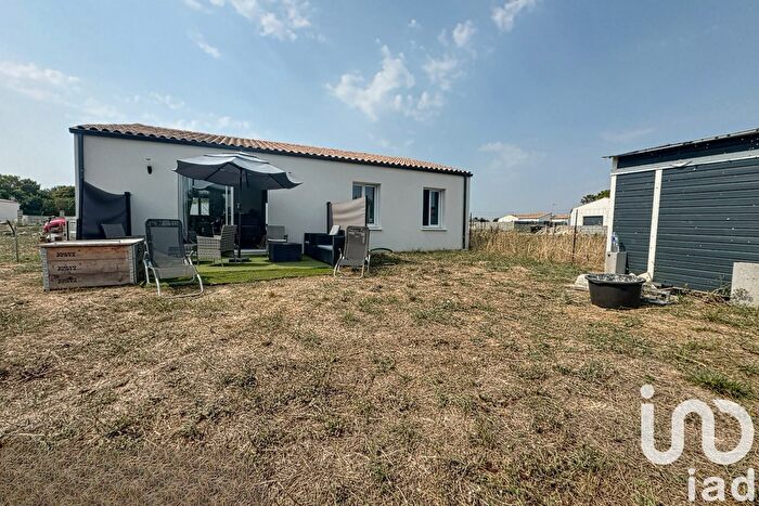 Maison à vendre - Saint-Pierre-dAmilly - 4 pièces - 3 chambres