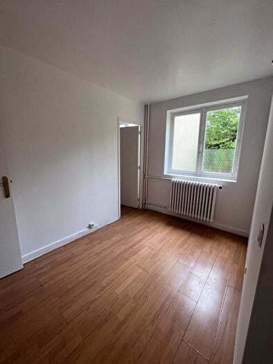 Appartement 5 pièces à louer à Cité Pierre et Marie Curie, Ivry-sur-Seine