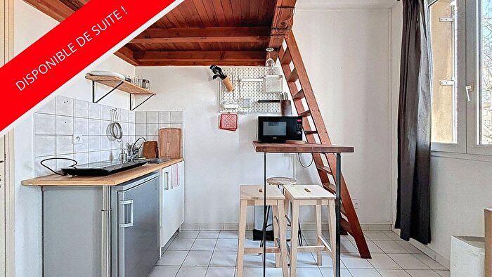 Appartement à louer - Centre Ville, Aix-en-Provence - 1 pièce