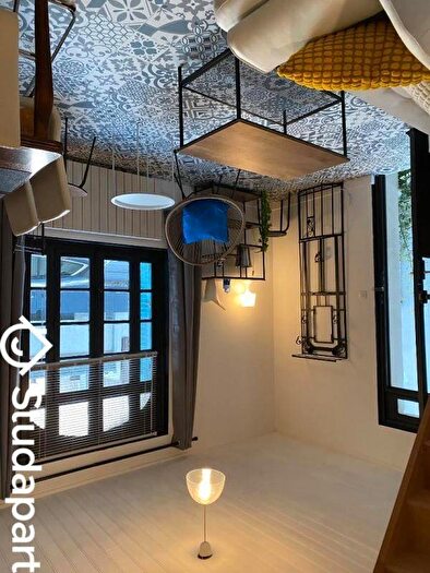 Appartement à louer - Le Pigeon Blanc, Saint-Jacques-de-la-Lande - 1 pièce - 3 chambres