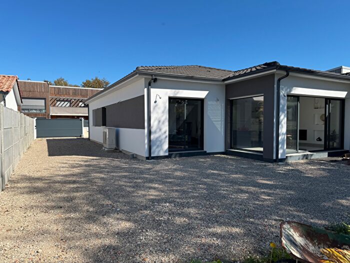 Maison à vendre - Ambarès-et-Lagrave - 5 pièces - 3 chambres