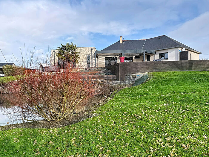 Maison à vendre - Saint-Georges-sur-Loire - 7 pièces - 4 chambres