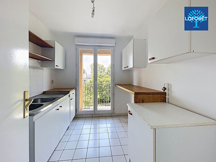 Noisy-le-Grand, Centre-ville : Appartement 3 pièces à vendre